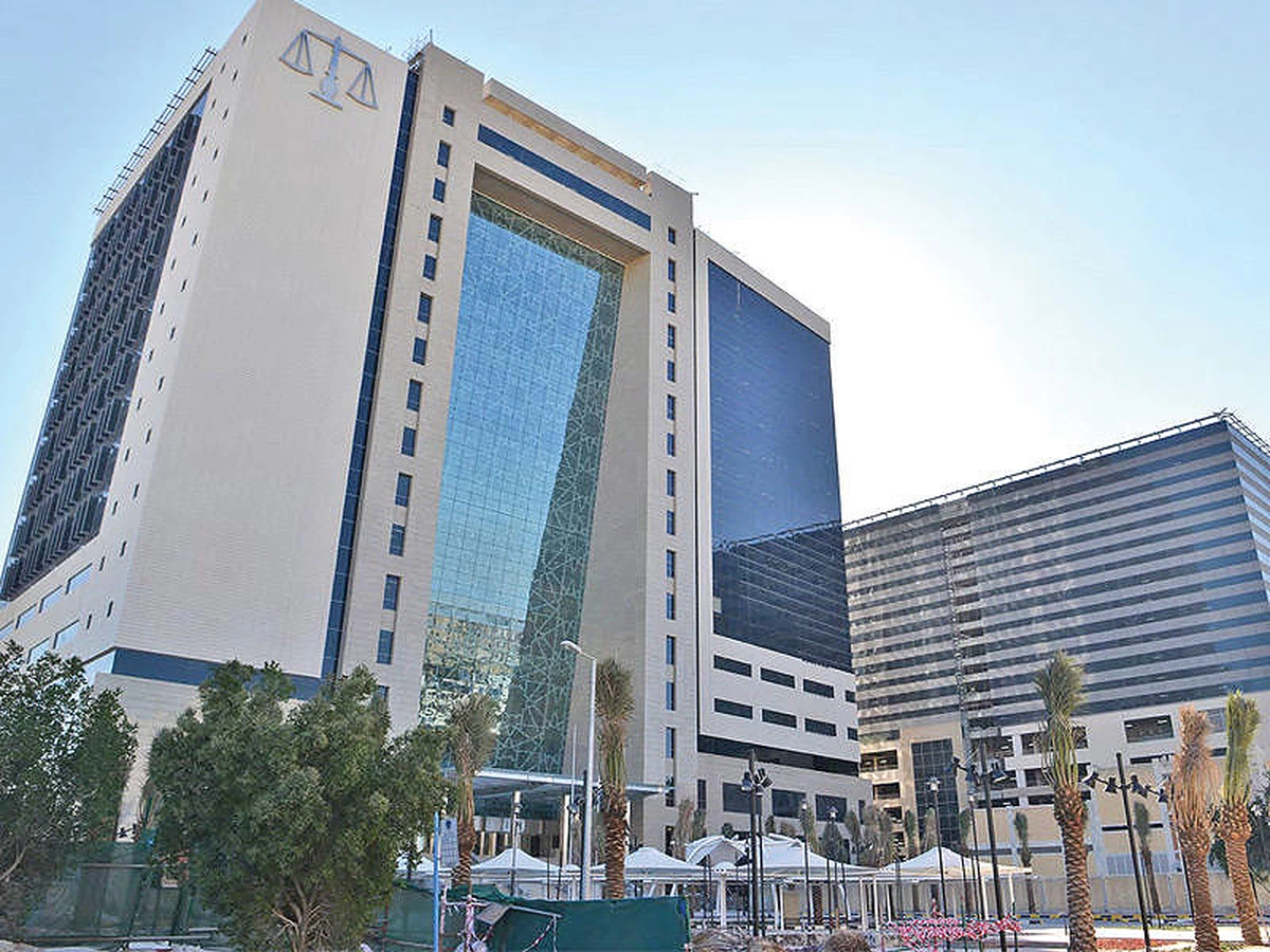 പാരിസ് ഭീകരാക്രമണം: പ്രതിയെ വിട്ടുനൽകില്ലെന്ന് കുവൈറ്റ്; 40 വർഷം ...